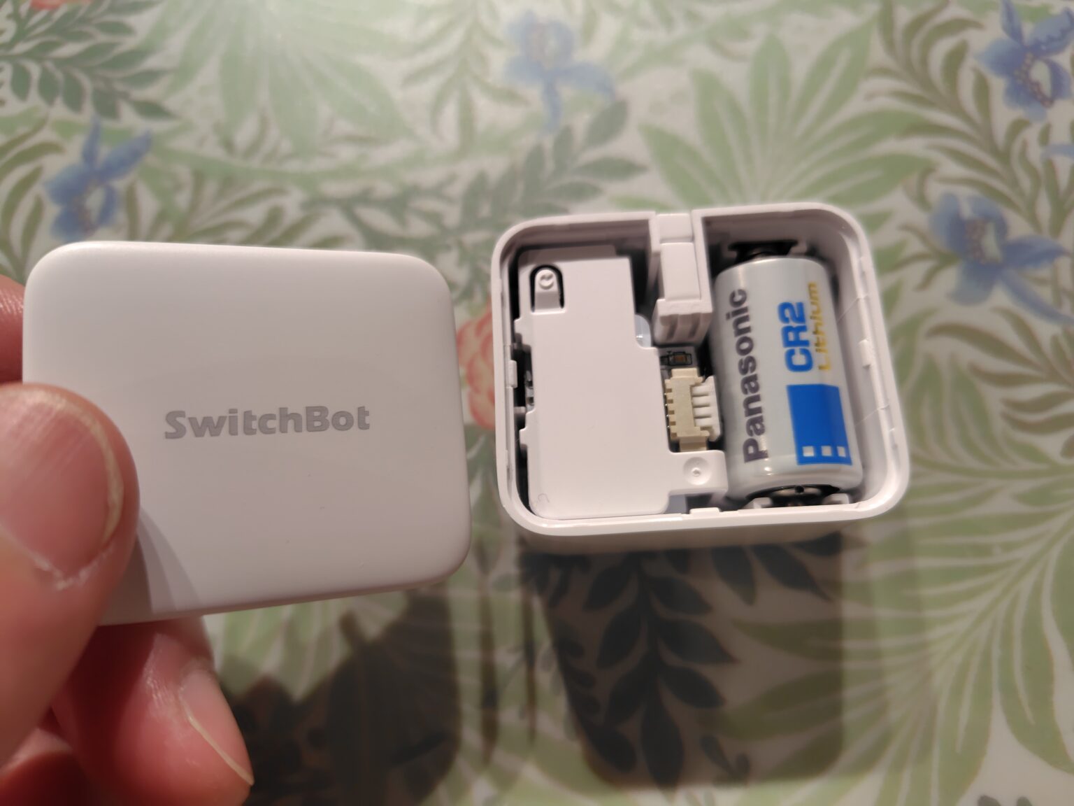 SwitchBotボットがスイッチを押せない悩みを解決する方法の最適解【指ロボット 浮く 力不足 スイッチ押せない】